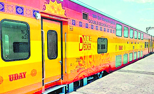 తెరపైకి మళ్లీ డబుల్‌ డెక్కర్‌ రైళ్లు | Double decker trains are back on the scene | Sakshi